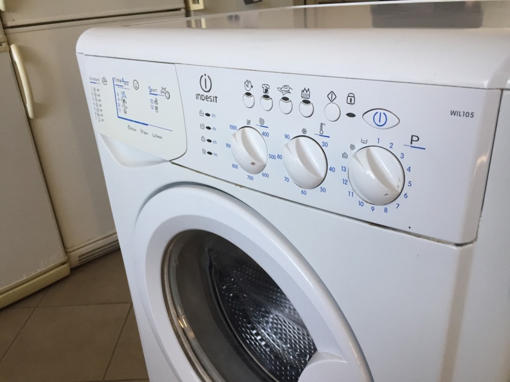 Használt Indesit WIL105 szabadonálló elöltöltős mosógép [H2238] - árak ...