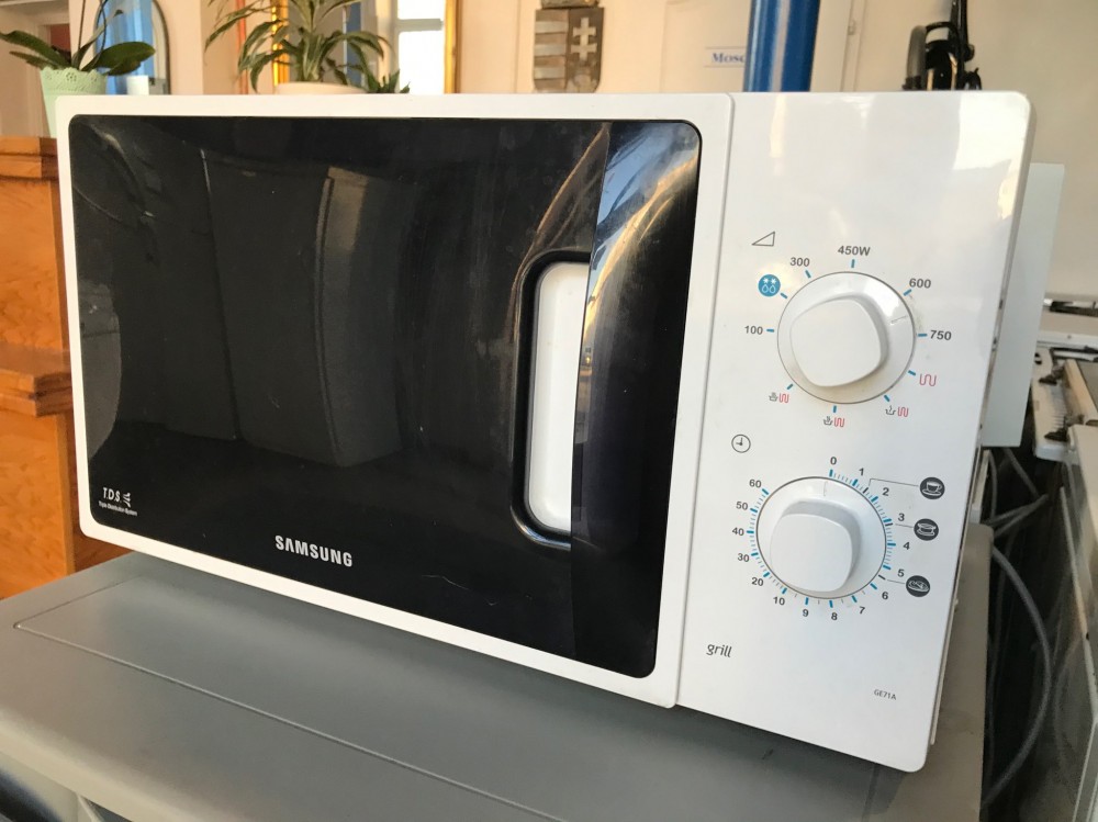 Használt Samsung GE71A mikrohullámú sütő [H4081] - árak, vásárlás ...