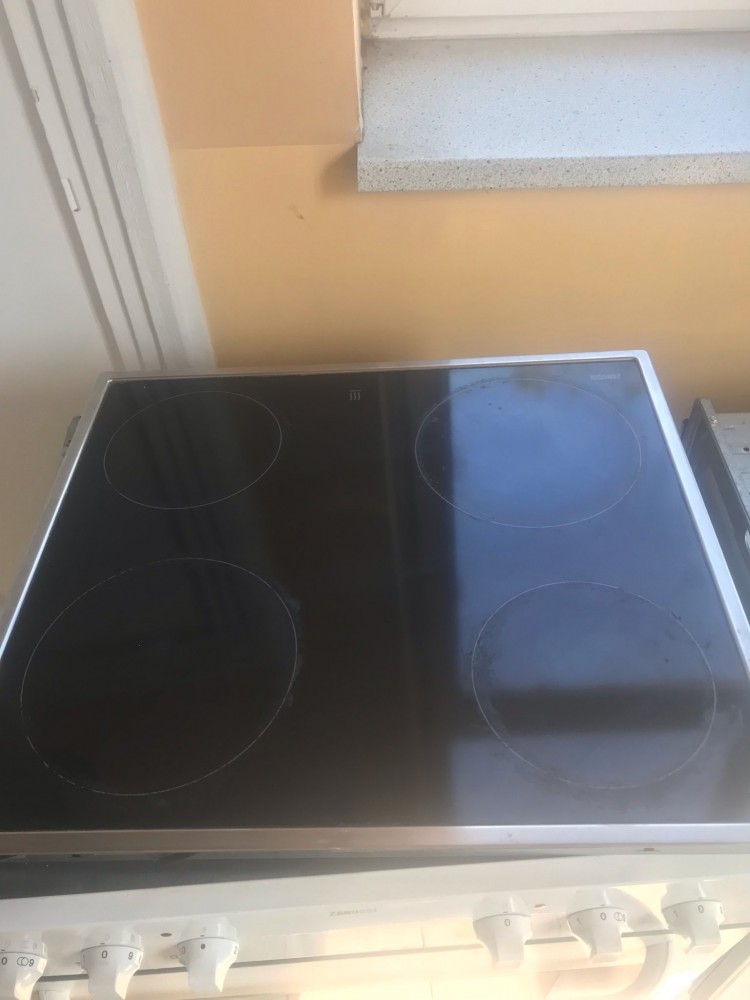 Használt Zanussi ZOU333W+ZC 6675 X beépíthető sütő és kerámialap szett ...